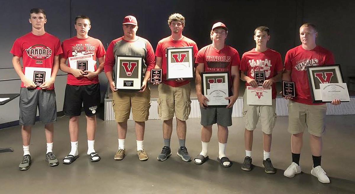 Baseball Vandals Postseason Honors - The Leader Union