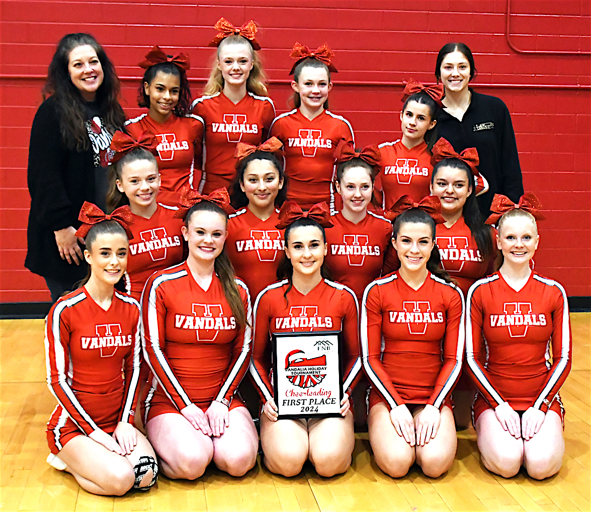 Vandalia Cheer Squad Takes 1st Place - The Leader Union