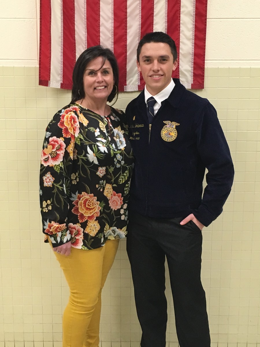 Wins Public Speaking CDE - The Leader Union