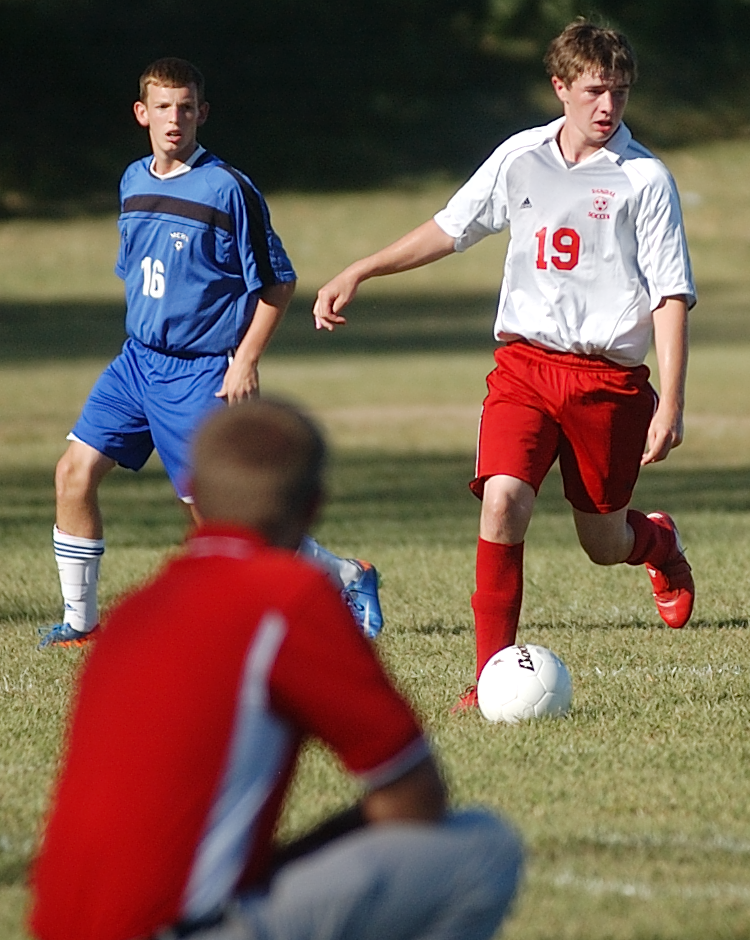 Vandalia tennis, golf and soccer teams play at home - The Leader Union